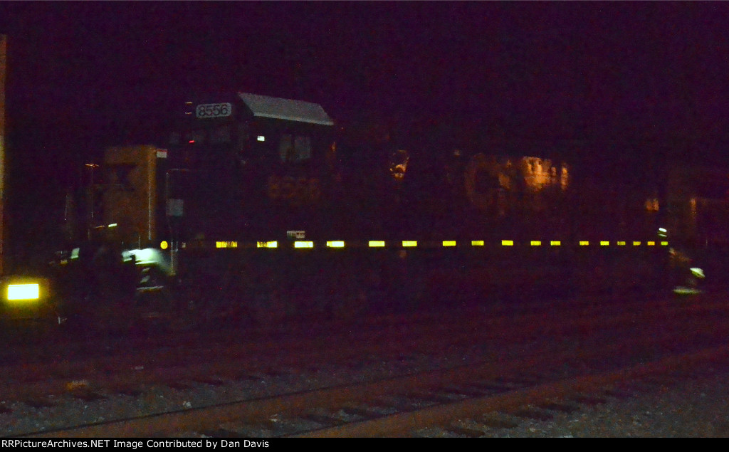 CSX SD50-2 8556 trails on Q301-02